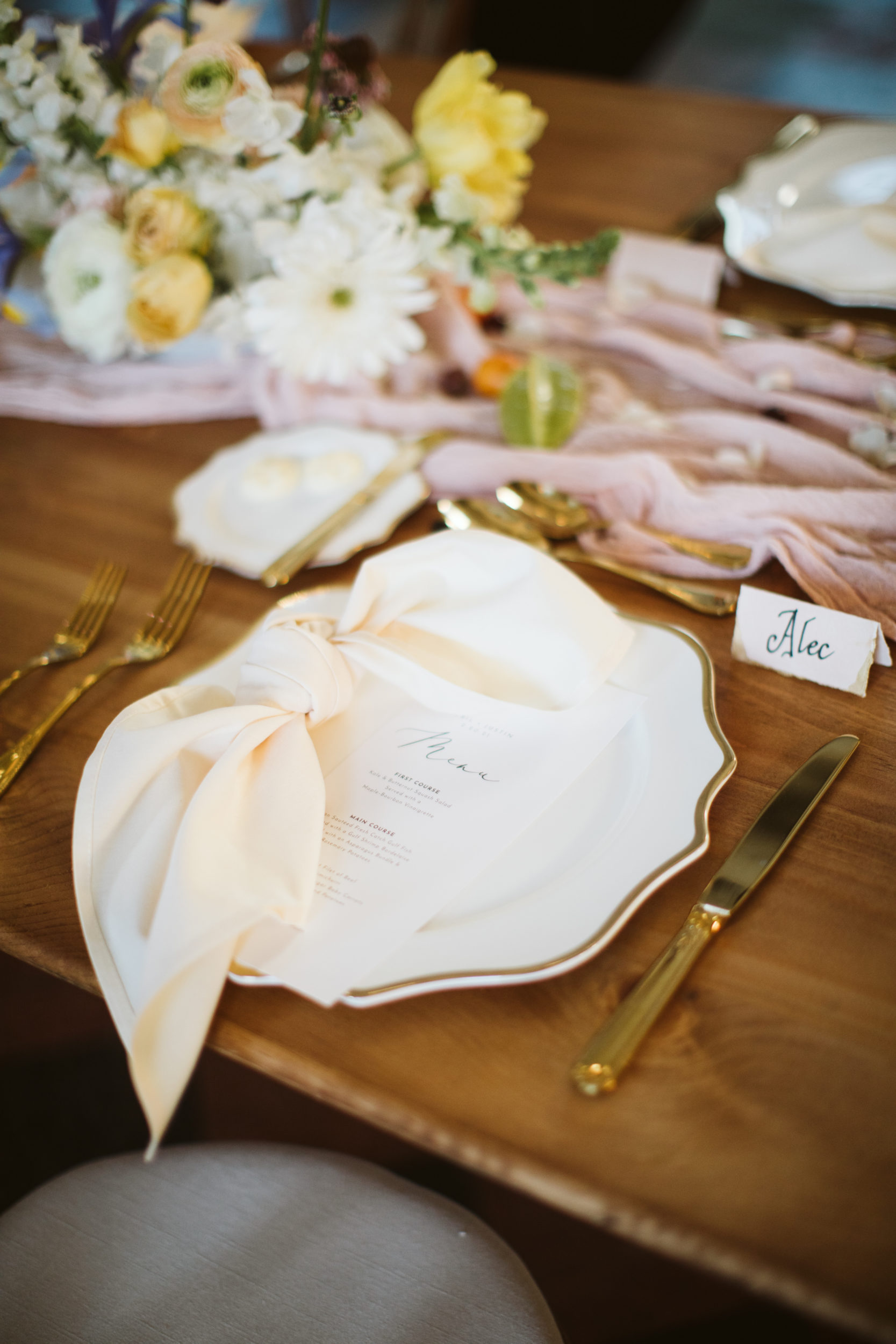 Party Rentals Delivered - 5 Place Setting Ideas You’ll Want to Remember ...
